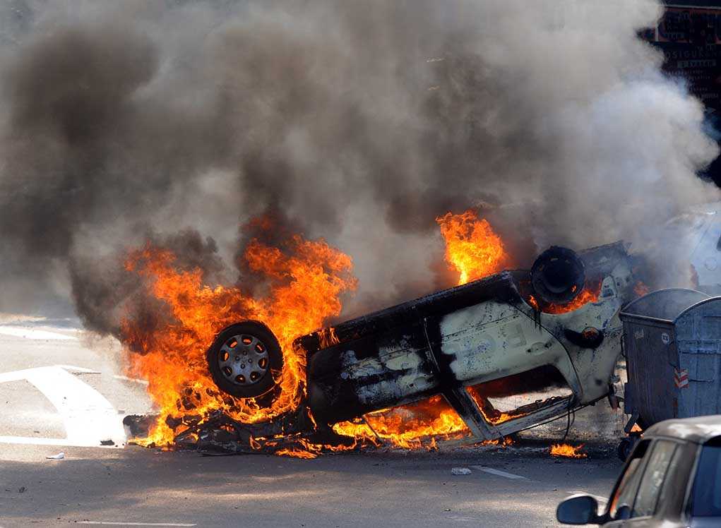 Car EXPLODES – Erupts into Blazing Inferno | Republican Daily