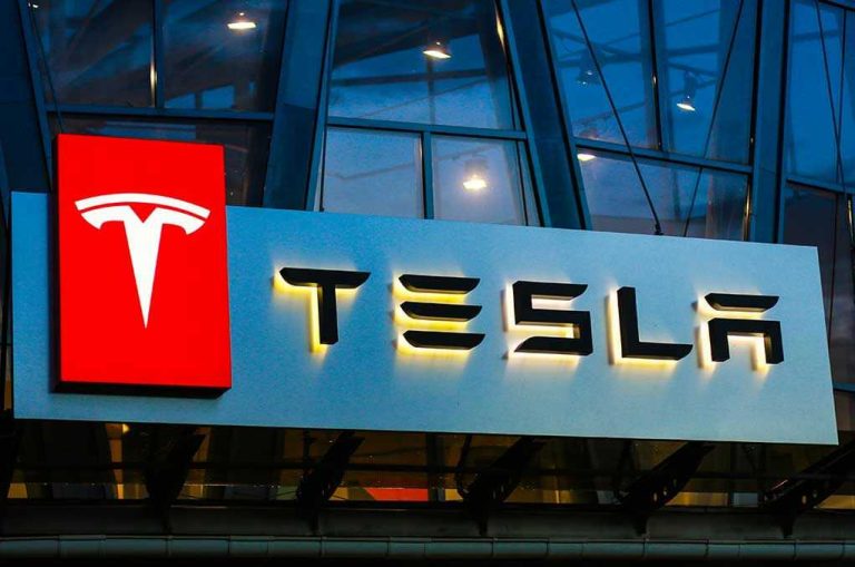 Tesla’s INSANE AI Chips to Dominate | Republican Daily